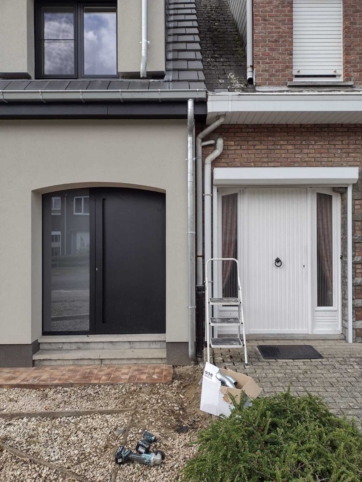 Stijlvolle Crepi afwerking voor woning… | Cornelissen Gevelbekleding